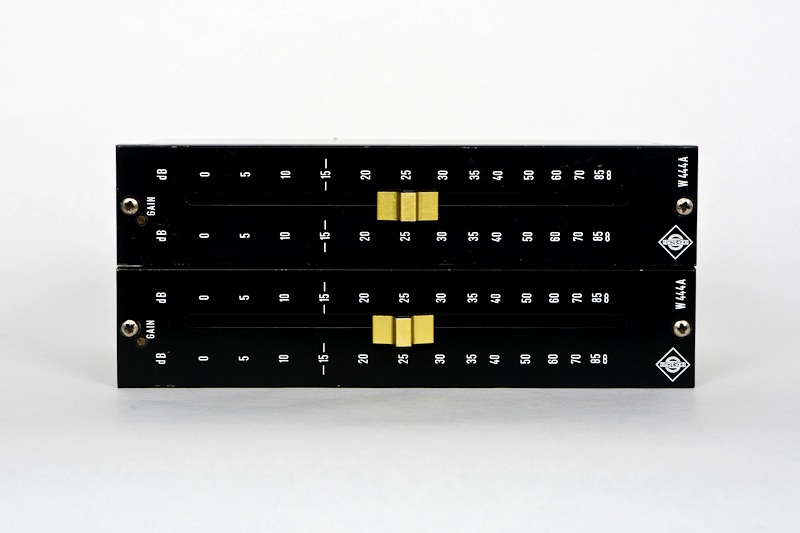 Neumann w444a 入荷!