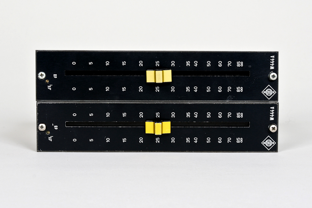 neumann W444a 初期型 OA12搭載