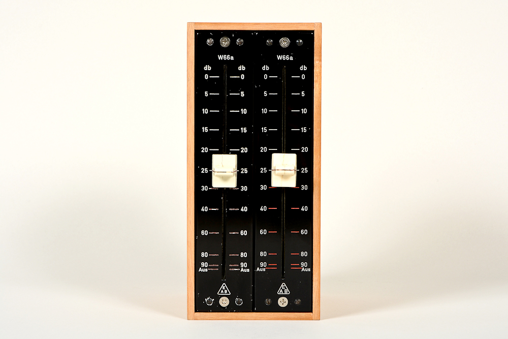 EAB W66a ＋ オリジナルウッドケース